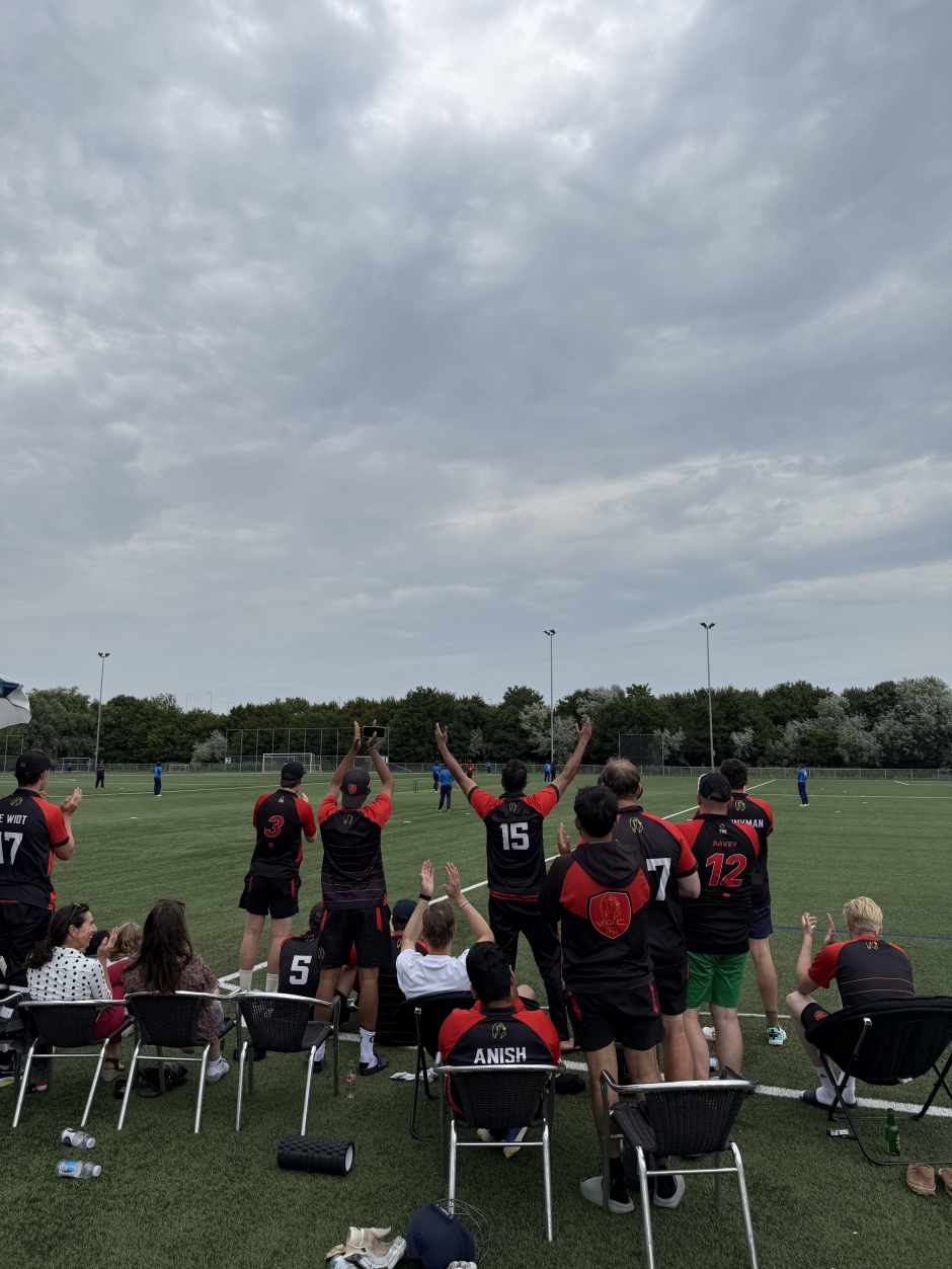 VOC 1 verliest kansloos, VOC 2 stijgt in punten · V.O.C. Rotterdam